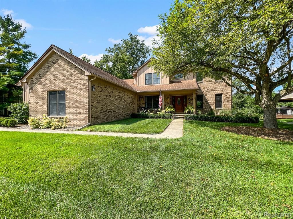 56617 Copperfield Dr, Shelby Township, MI 48316 - See Est. Value ...