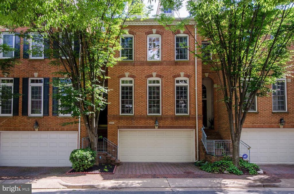 4908 Waple Ln, Alexandria, VA 22304 - See Est. Value, Schools & More