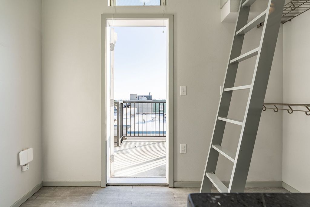 3266 SW Avalon Way #49, Seattle, WA 98126 - See Est. Value, Schools & More