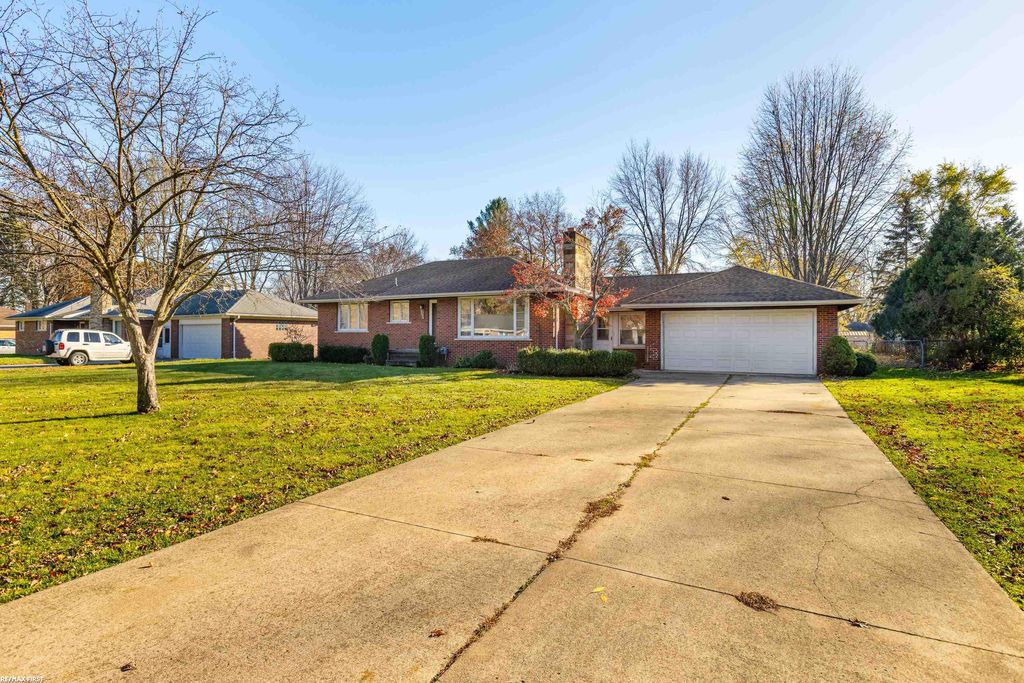 22040 Drexel St, Clinton Township, MI 48036 - See Est. Value, Schools ...