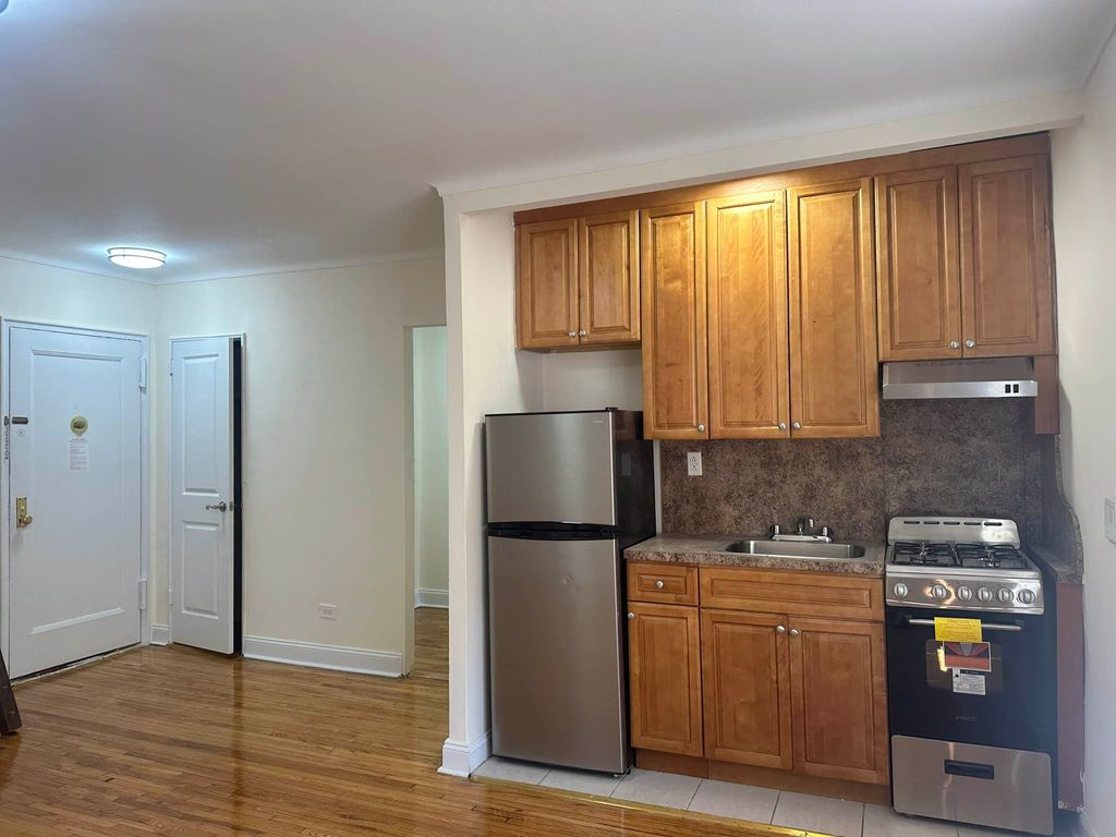 2565 E 1st St #2, Brooklyn, NY 11223 - See Est. Value, Schools & More