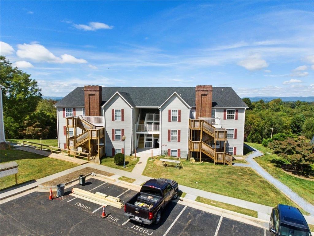 1300 Cedar Ridge Dr #C, Radford, VA 24141 | MLS# 425348 | Trulia