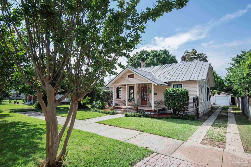 1425 E Gonzalez St, Pensacola, FL 32501 - See Est. Value, Schools & More