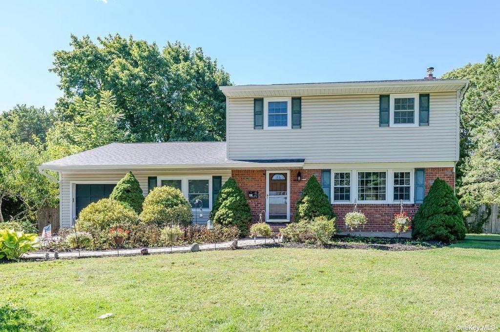 41 Sarina Drive, Commack, NY 11725 | Trulia