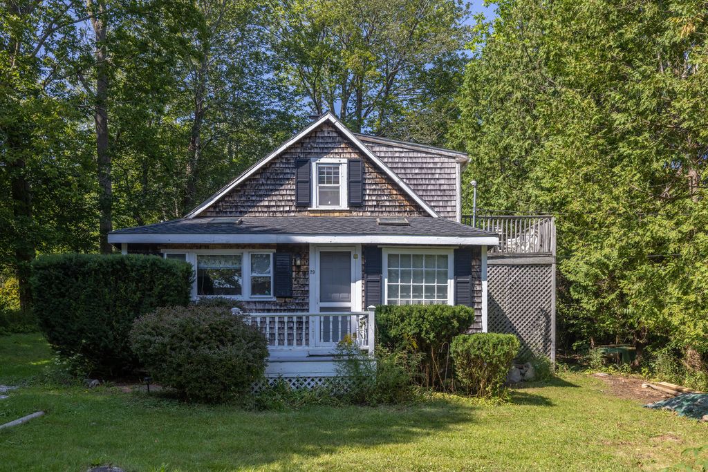 29 Thomas Street, Camden, ME 04843 - See Est. Value, Schools & More