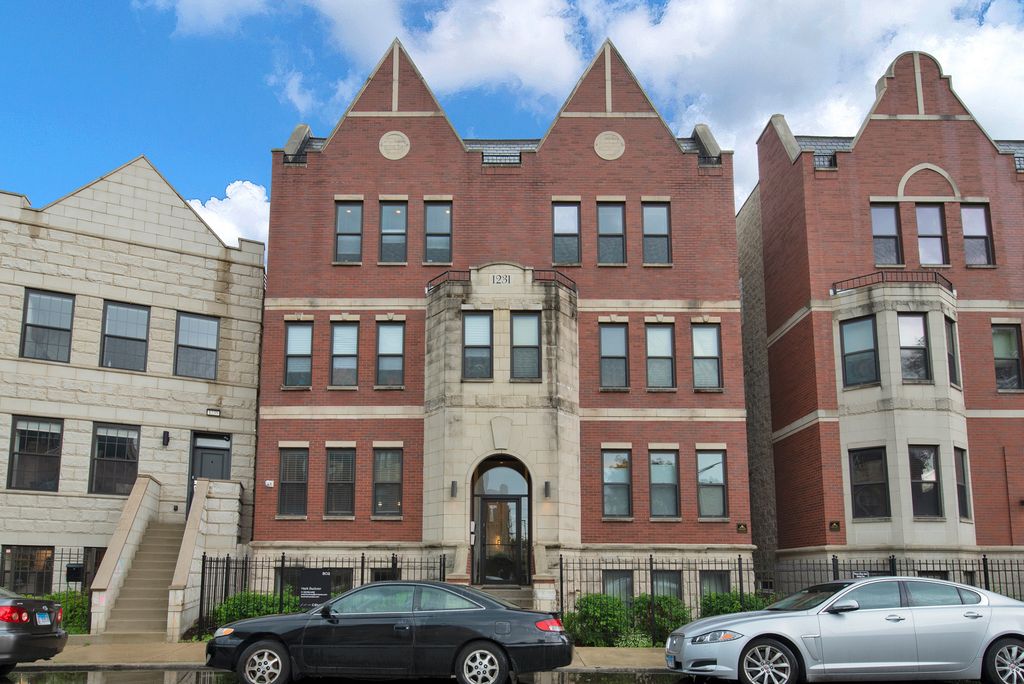 1231 E 46th St, Chicago, IL 60653 | Trulia