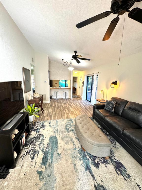 5286 Robbie Court #4b, West Palm Beach, FL 33415 - See Est. Value ...