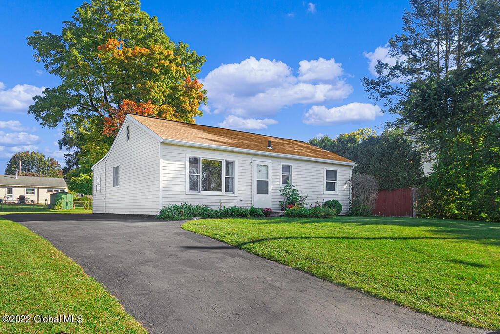 20 Carpenter Drive, Niskayuna, NY 12309 - See Est. Value, Schools & More