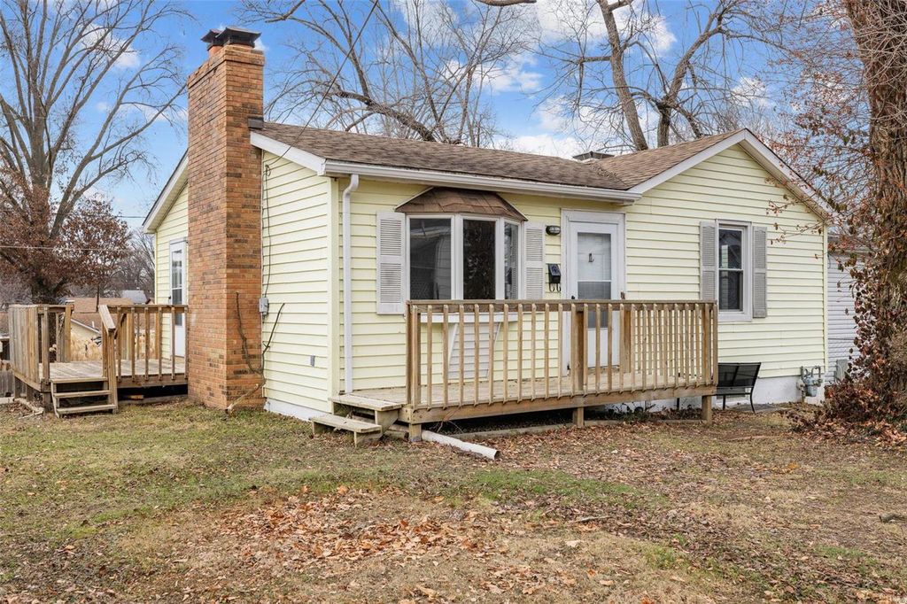 115 N 28th St, Belleville, IL 62226 - See Est. Value, Schools & More