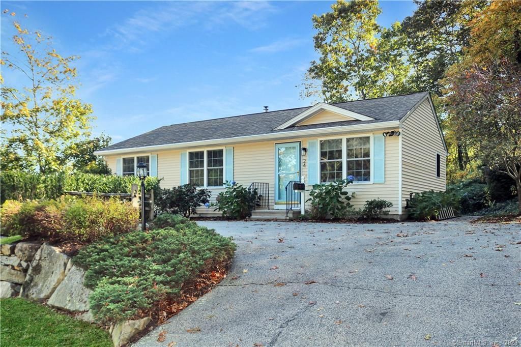 24 North Broad Street, Pawcatuck, CT 06379 - See Est. Value, Schools & More