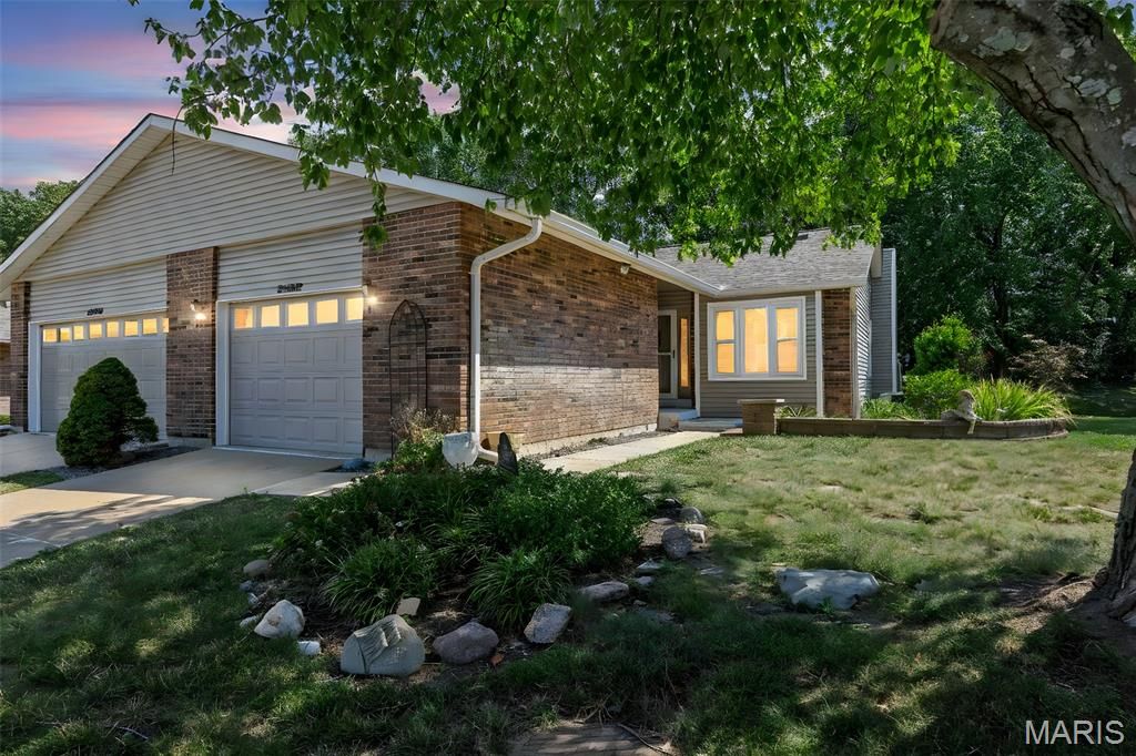 2482 Fox Bridge Ct #27, Lake Saint Louis, MO 63367 - See Est. Value ...