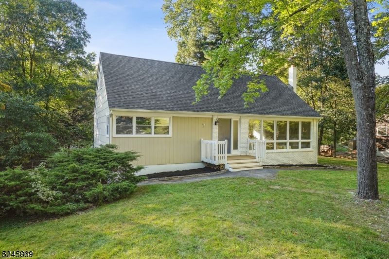 7 Winding Way, Andover, NJ 07821 - See Est. Value, Schools & More