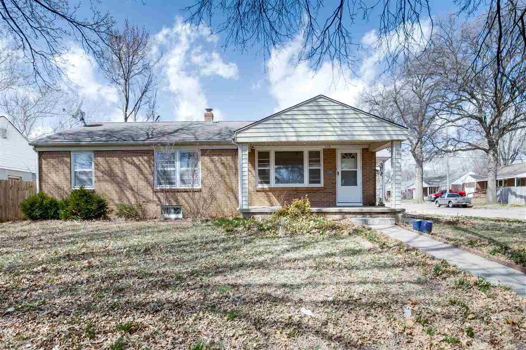 2131 S Pinecrest St, Wichita, KS 67218 | Trulia