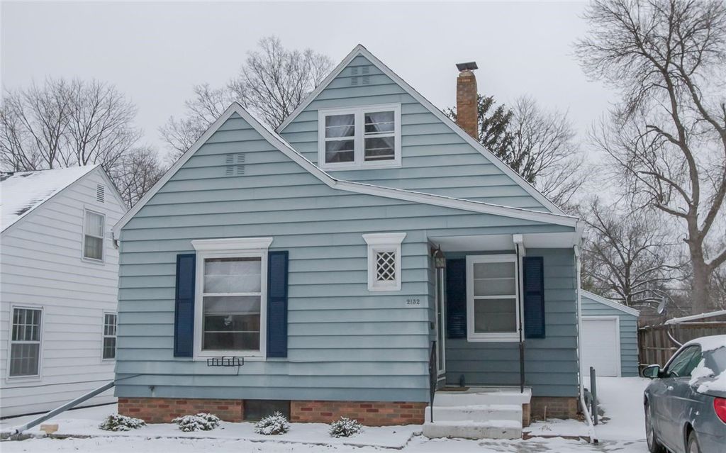 2132 E Ave NE, Cedar Rapids, IA 52402 - See Est. Value, Schools & More