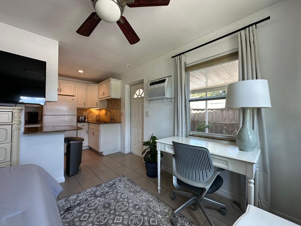 9372 88th Way, Seminole, FL 33777 | Trulia