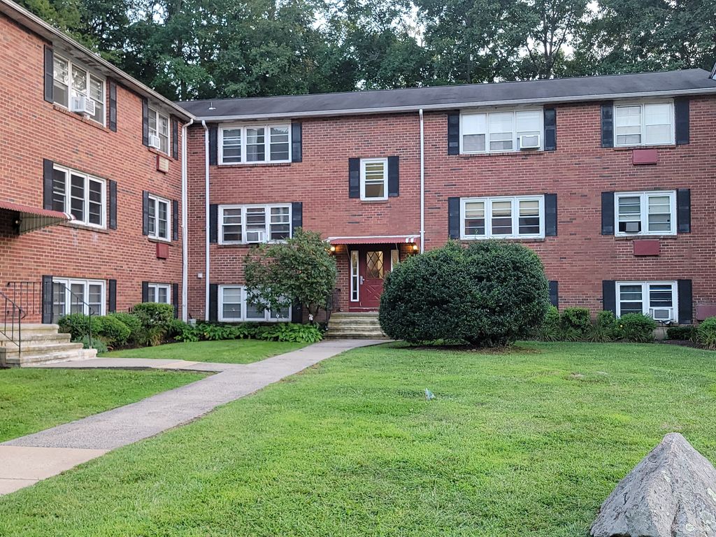 75 Colebrook Court #A, Branford, CT 06405 - See Est. Value, Schools & More