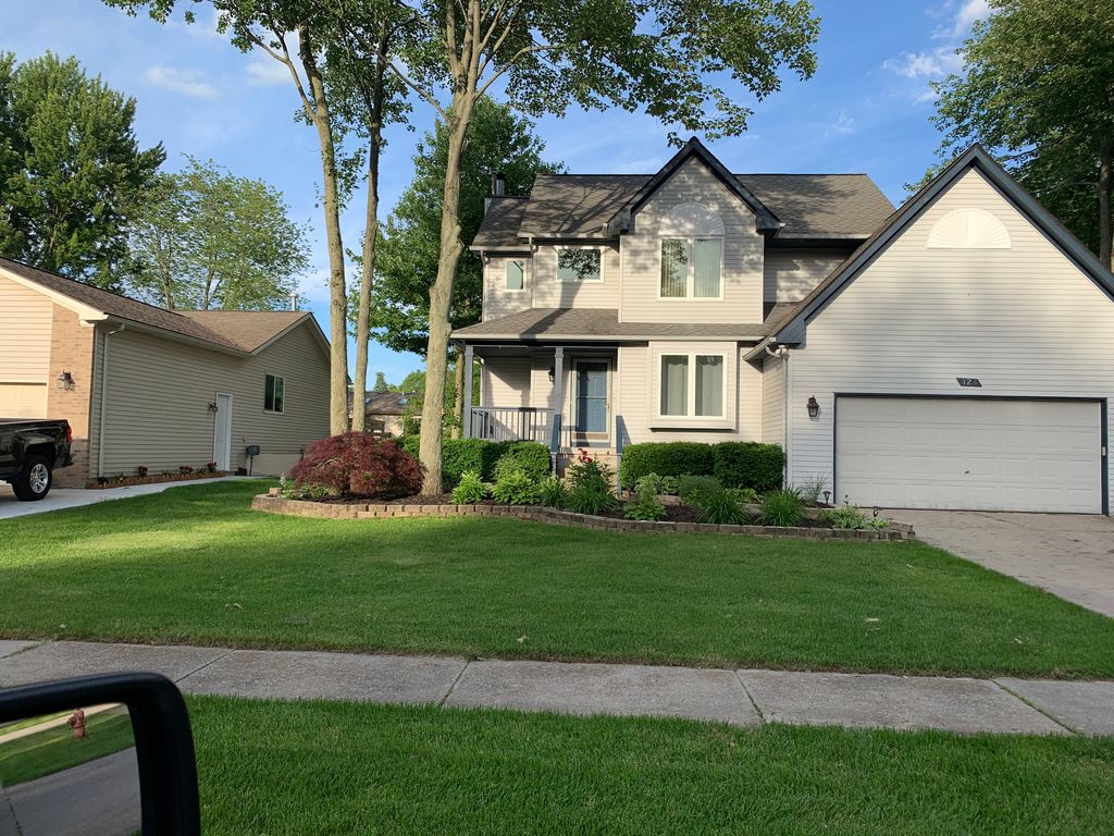 124 Deni Dr, Waterford, MI 48327 - See Est. Value, Schools & More