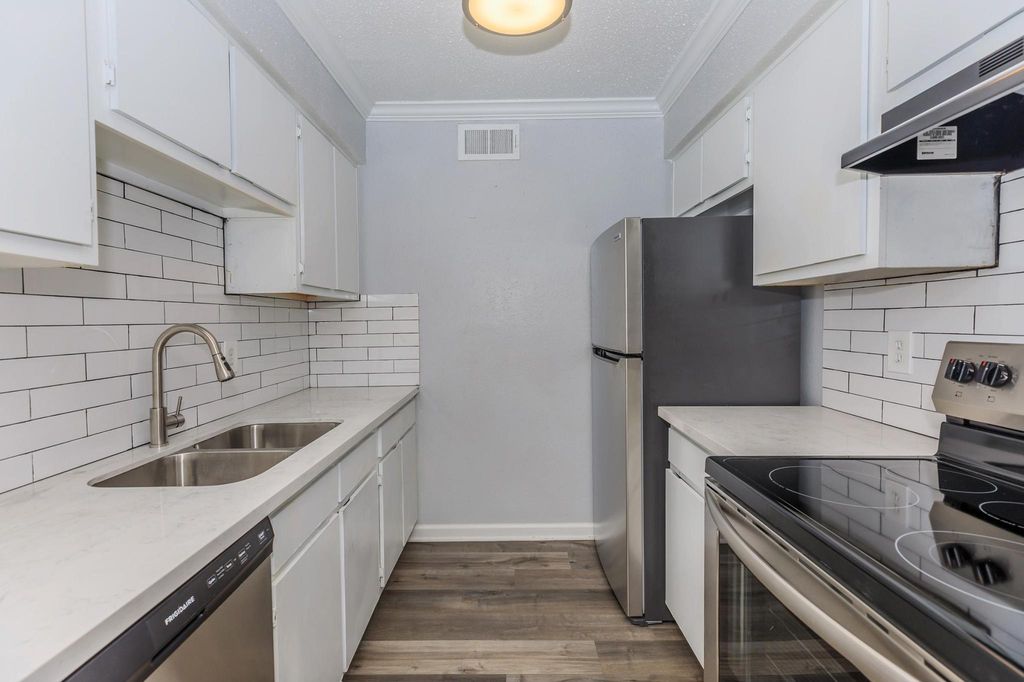 2121 Pech Rd #E084, Houston, TX 77055 | Trulia