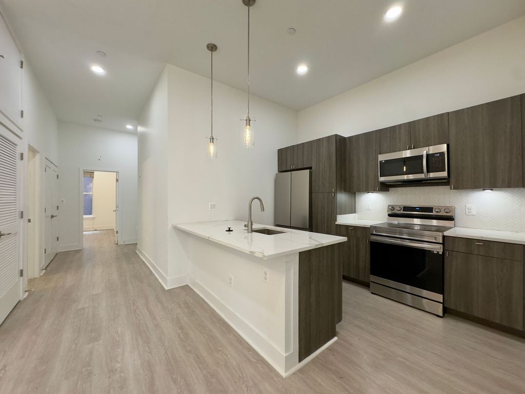 601 S Broadway #208, Baltimore, MD 21231 - See Est. Value, Schools & More