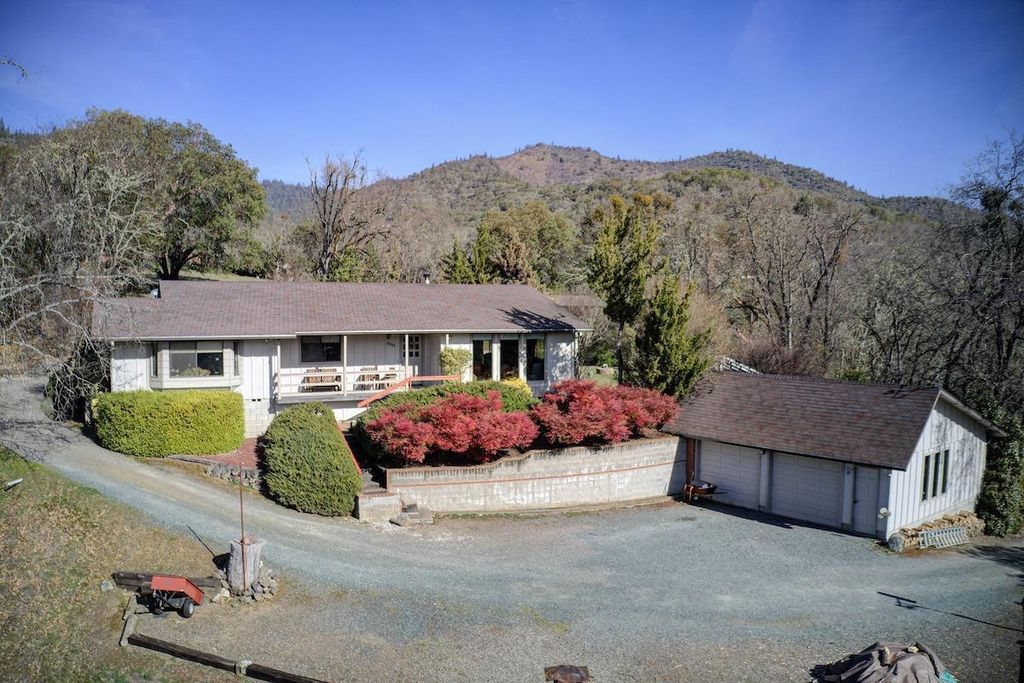 13418 Highway 234, Gold Hill, OR 97525 - See Est. Value, Schools & More