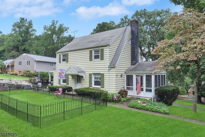 91 Sunrise Dr, Hawthorne, NJ 07506 - See Est. Value, Schools & More