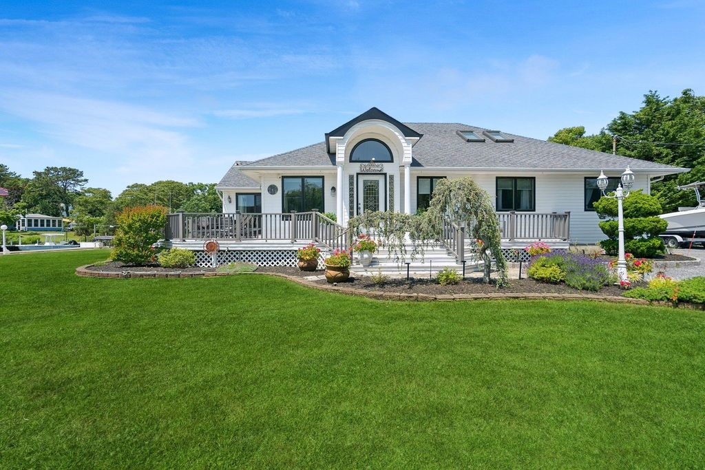 14 Penny Ln #C, Hampton Bays, NY 11946 | MLS# 382257 | Trulia