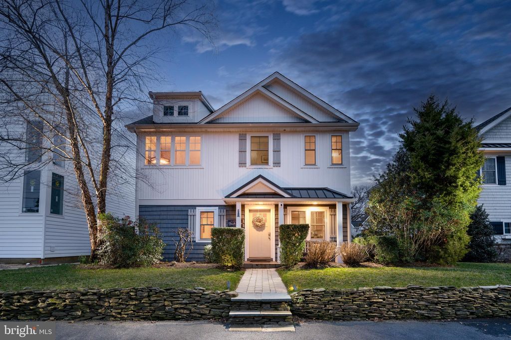37424 4th St, Rehoboth Beach, DE 19971 - See Est. Value, Schools & More