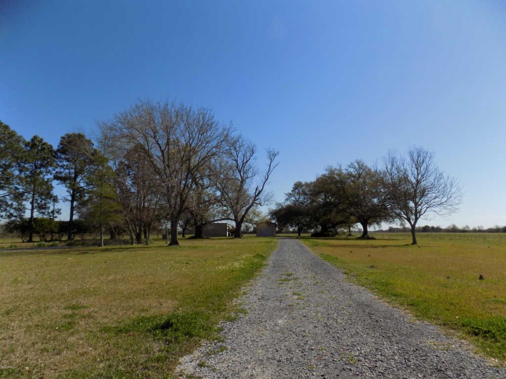 9537 Romules Rd, Abbeville, LA 70510 - See Est. Value, Schools & More