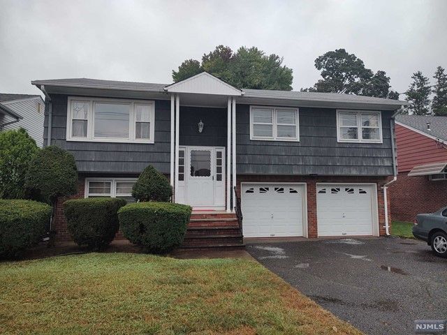 276 W Passaic St, Rochelle Park, NJ 07662 - See Est. Value, Schools & More