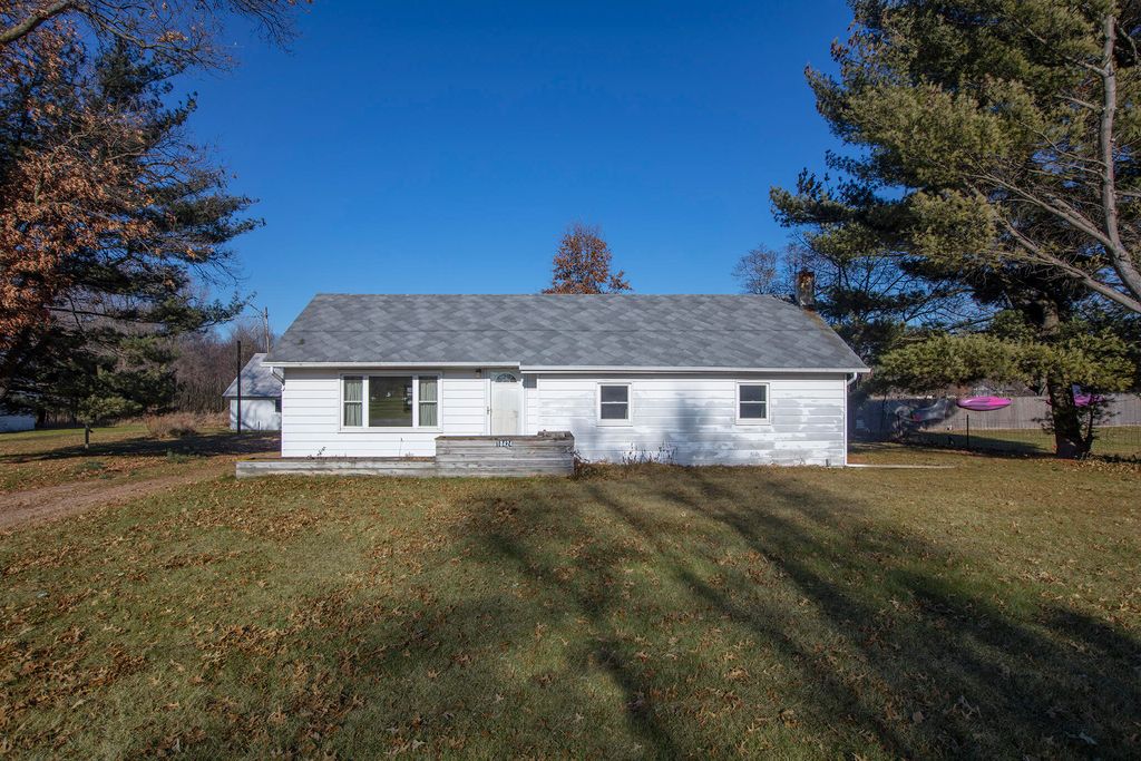 18424 State Line Rd, Edwardsburg, MI 49112 - See Est. Value, Schools & More