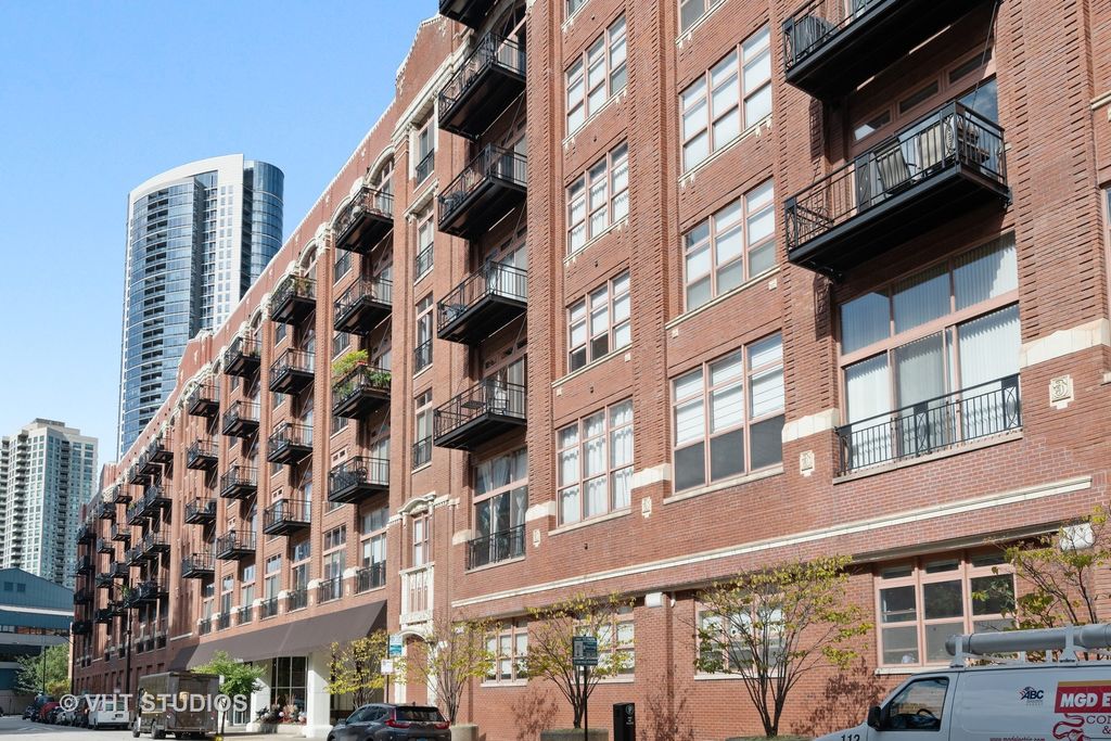 360 W Illinois St #414, Chicago, IL 60654 | Trulia