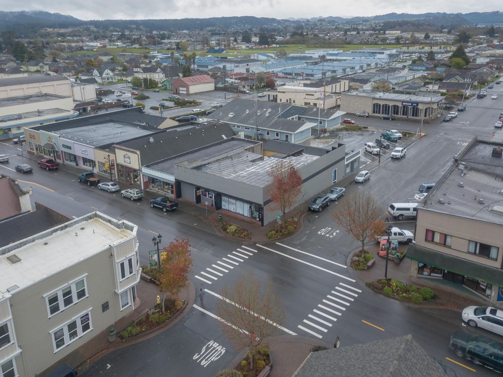 1103 Main St, Fortuna, CA 95540 - See Est. Value, Schools & More