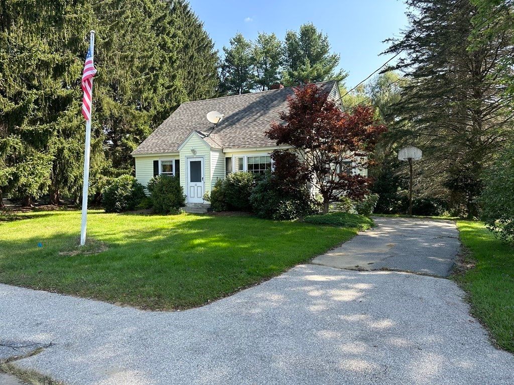 10 Grove St, Paxton, MA 01612 - See Est. Value, Schools & More