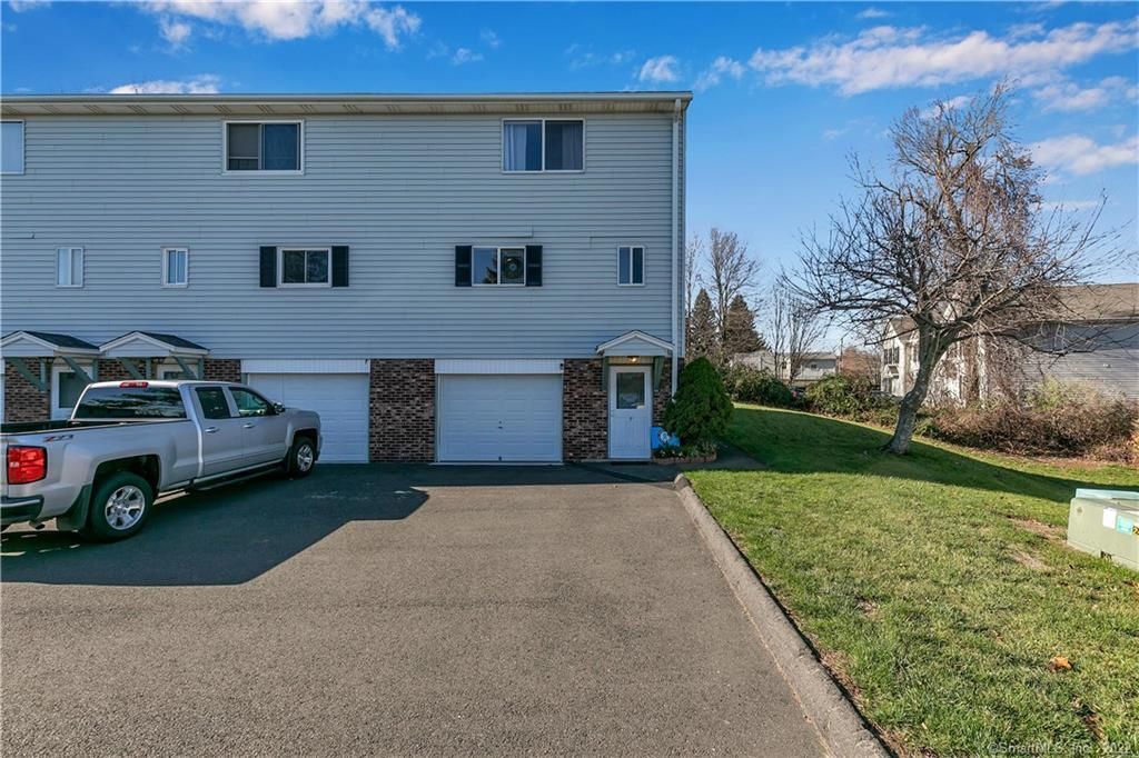 140 Thompson Street #26F, New Haven, CT 06513 - See Est. Value, Schools ...