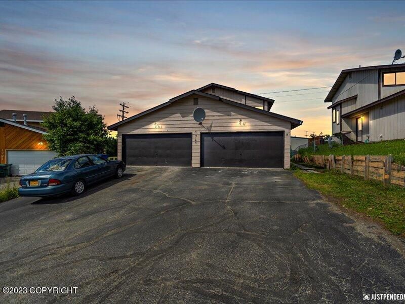 1741 E 53rd Ave, Anchorage, AK 99507 | Trulia