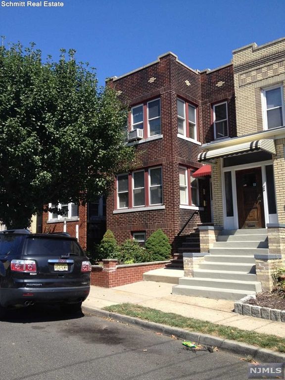 231 Day Ave, Cliffside Park, NJ 07010 - See Est. Value, Schools & More