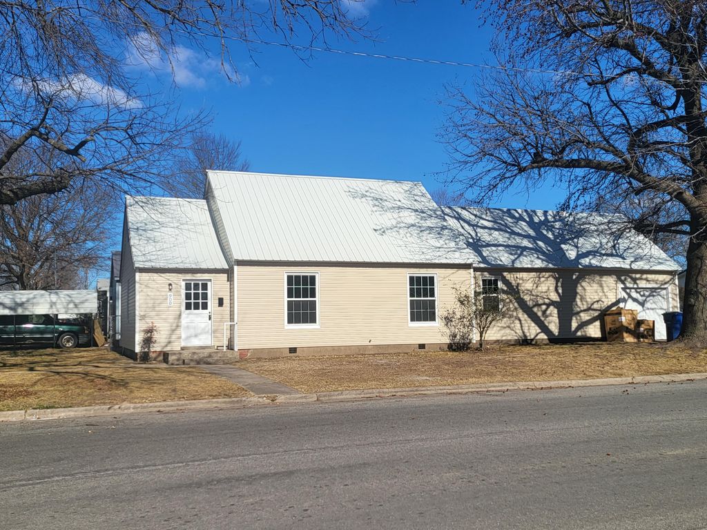 900 J St NW, Miami, OK 74354 | MLS# 26-93 - Trulia | Trulia