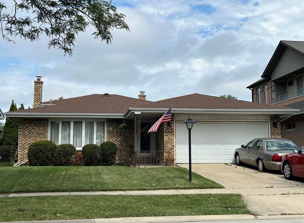 8702 W Bruce Dr, Niles, IL 60714 - See Est. Value, Schools & More