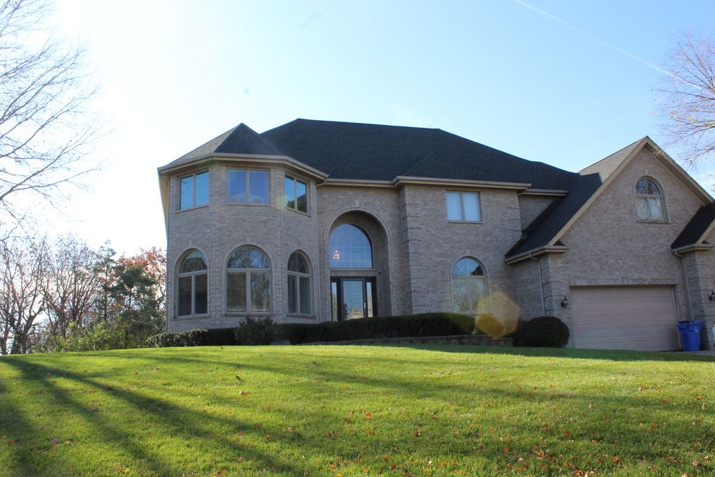 3280 Oak Knoll Rd, Carpentersville, IL 60110 | MLS# 11926289 | Trulia