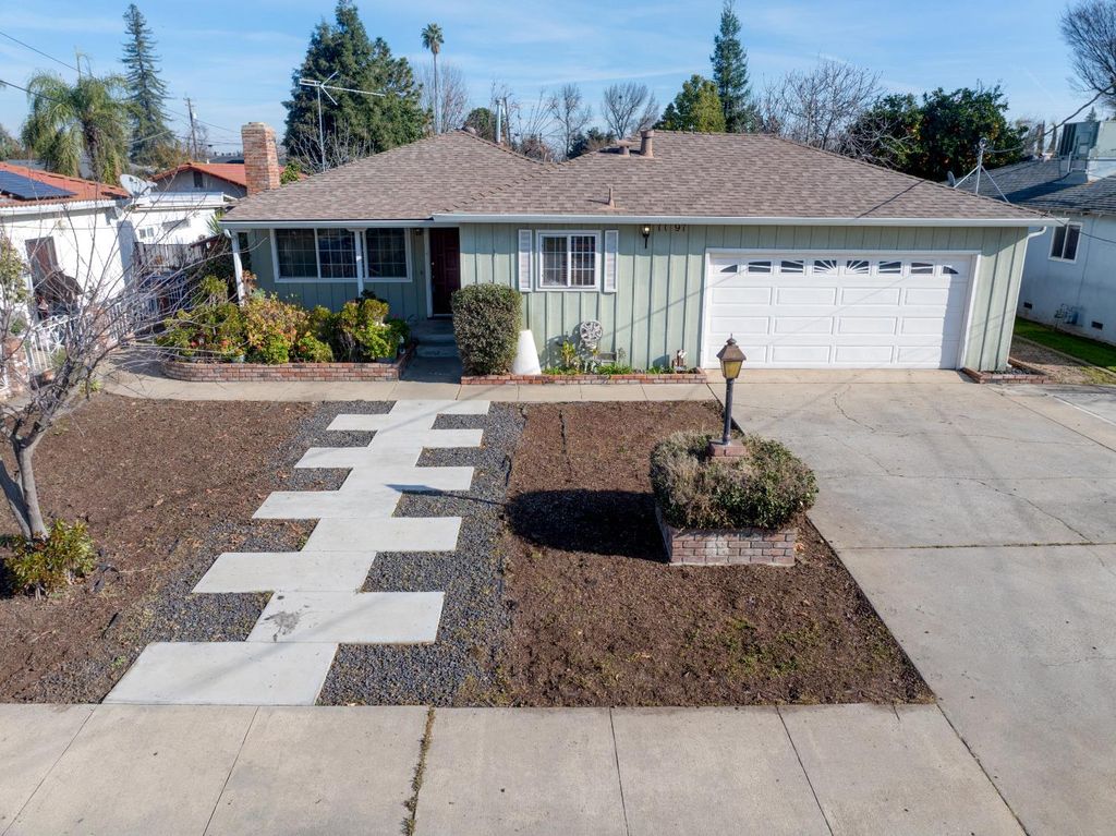 1197 S Minaret Ave, Turlock, CA 95380 | MLS# 226002704 - Trulia | Trulia