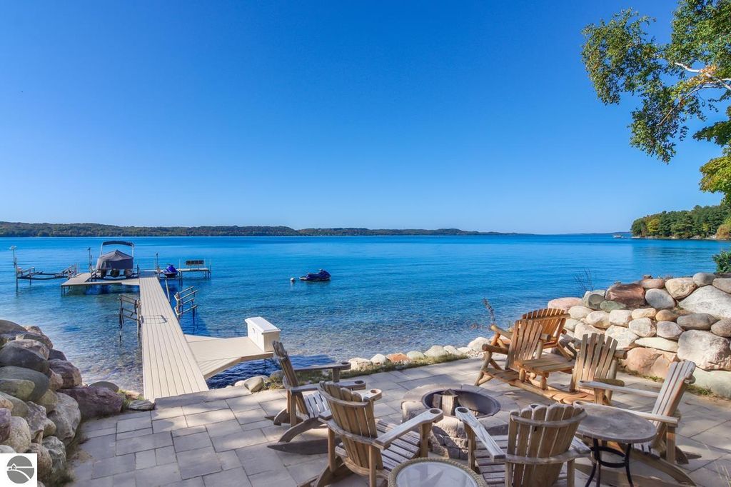 6882 S East Torch Lake Dr, Alden, MI 49612 - See Est. Value, Schools & More