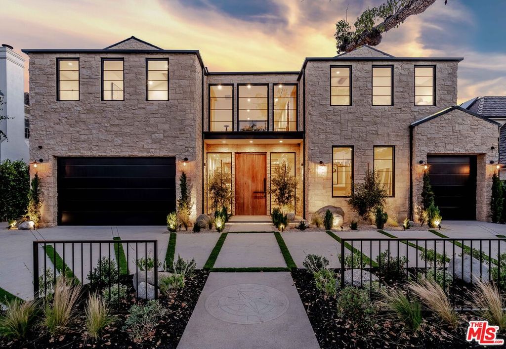 839 Toyopa Dr, Pacific Palisades, CA 90272 - See Est. Value, Schools & More