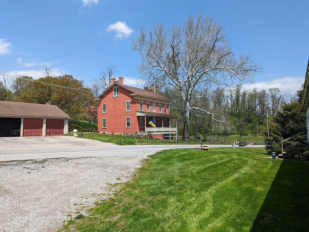 3783 Green Valley Rd, Seven Valleys, PA 17360 - See Est. Value, Schools ...