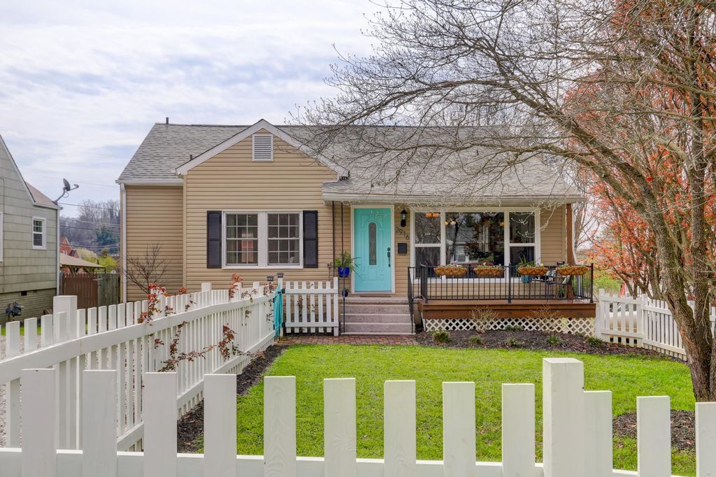 2916 Sanders Dr #21, Knoxville, TN 37918 - See Est. Value, Schools & More