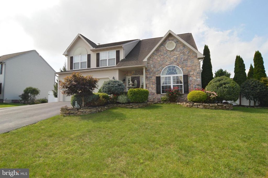 202 Capri Ln, Blandon, PA 19510 - See Est. Value, Schools & More