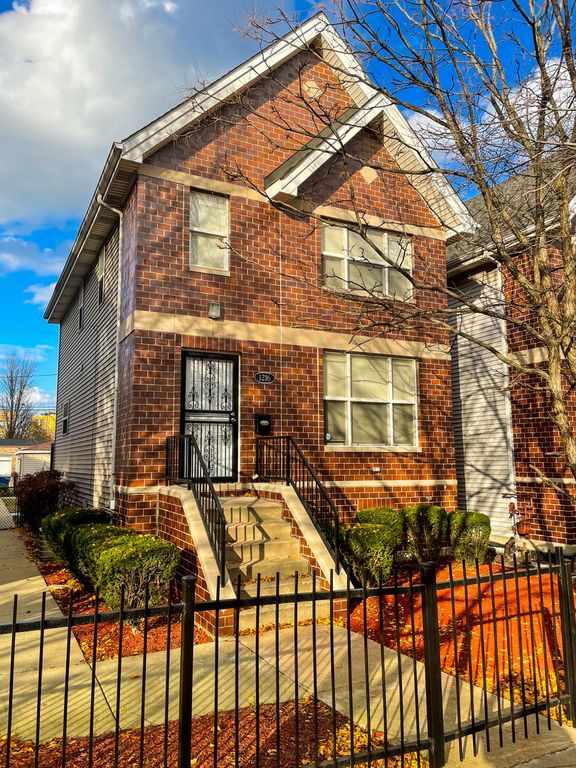 1216 E 63rd St, Chicago, IL 60637 | Trulia