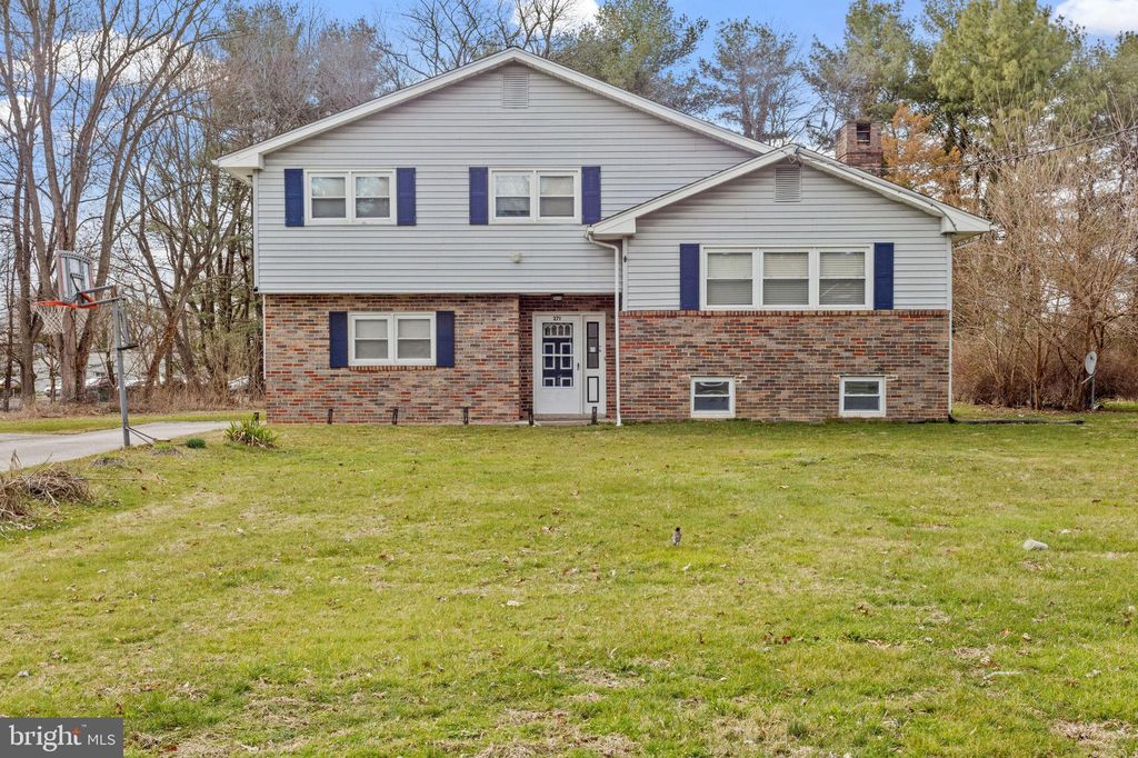 271 Fellowship Rd, Moorestown, NJ 08057 - See Est. Value, Schools & More