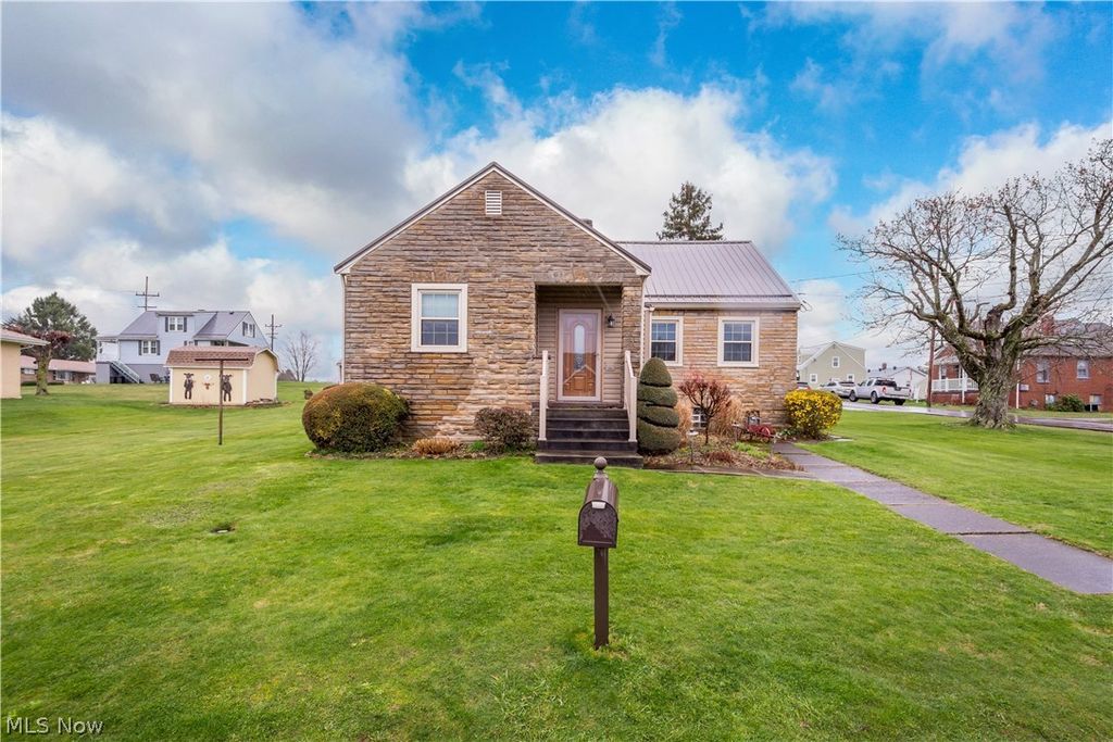 116 Center Ave, Follansbee, WV 26037 - See Est. Value, Schools & More