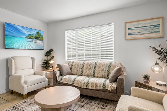 1384 W 37th Pl #1384, Los Angeles, CA 90007 | Trulia