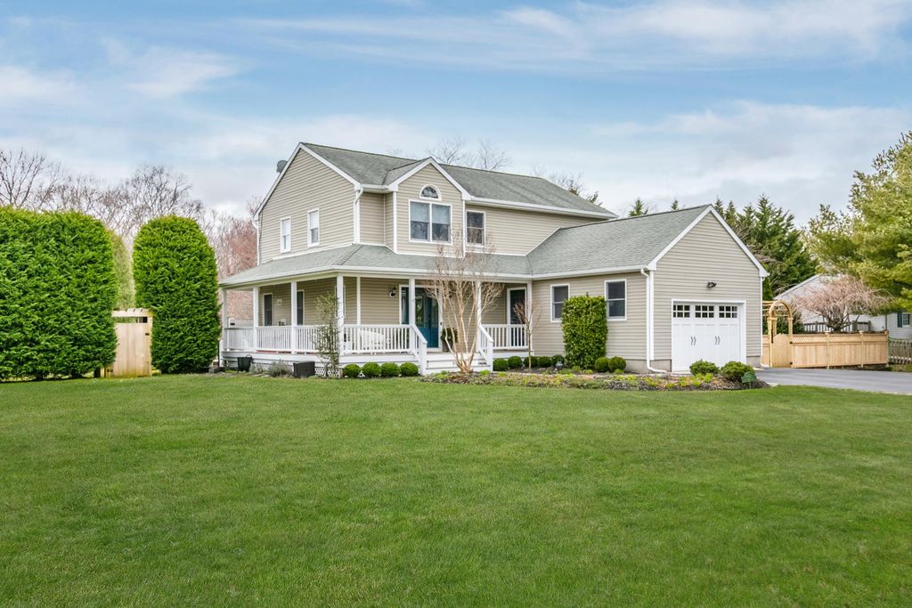 101 Timothy Ln, Riverhead, NY 11901 - See Est. Value, Schools & More